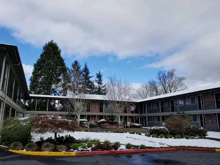 Village Inn - Eugene, OR