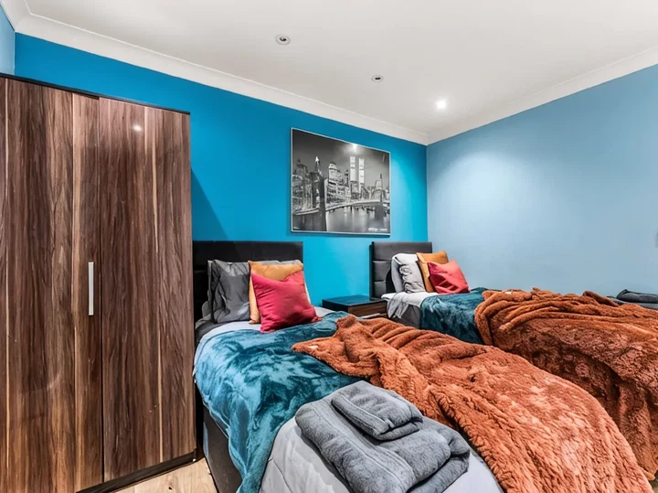 Spacious 2 Bedroom Riverside Home | Welsh Back - Bristol