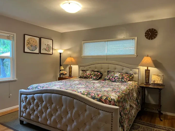 Your Cozy Home - New Westminster