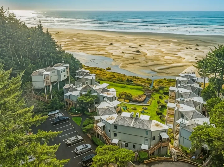 Little Creek Cove Beach Resort - Newport, OR