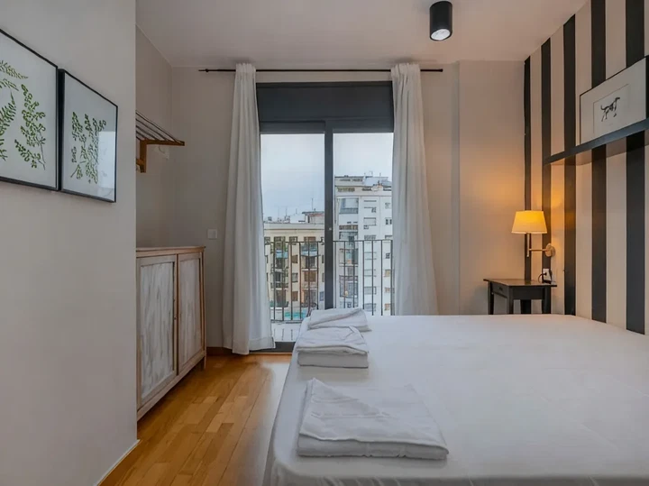 2bedroom With Balcony In Eixample - Barcelona