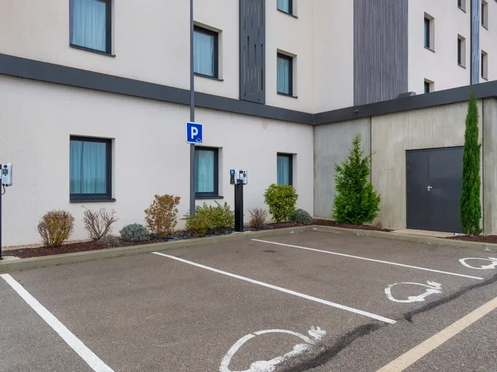 B&b Hotel Troyes Magasins D'usine - Aube