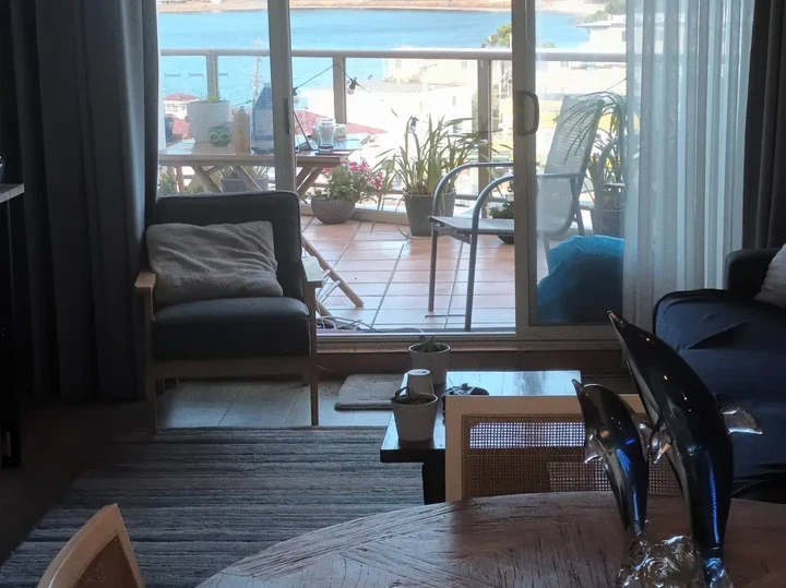 Backpacker’s Waterfront Stay At Shoal Bay Stayz With Dave& Stays - Shoal Bay