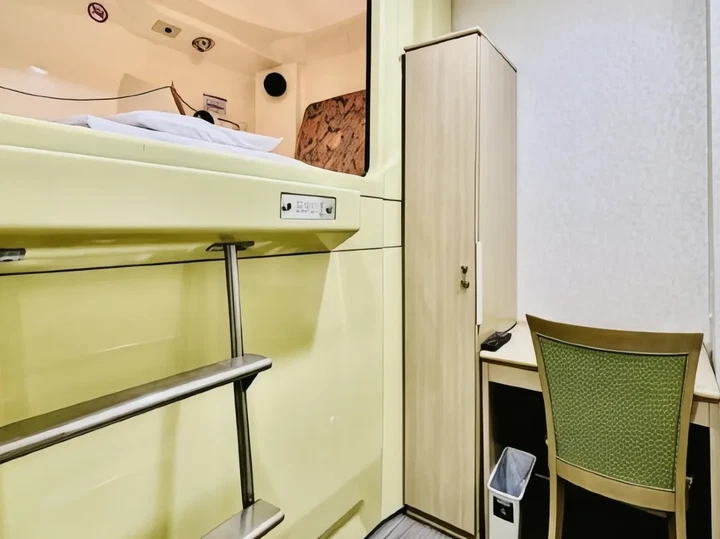 Capsule&spa Grand Sauna Shinsaibashi - Japan