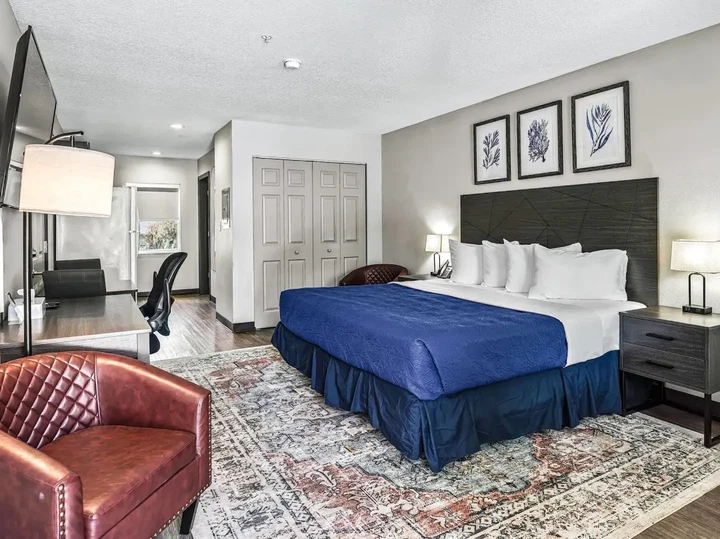 Ocala Suites - Ocala, FL