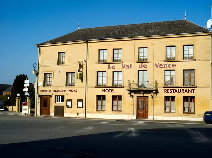 Logis Hôtel Le Val De Vence - Ardennes