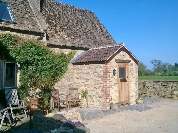 Battens Farm Cottages - B&b And Self-catering Accommodation - Chippenham