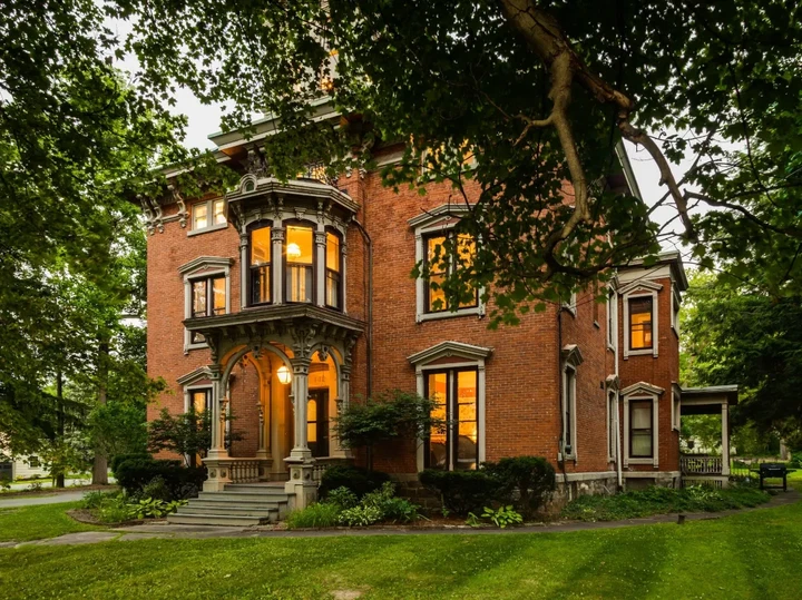 Rosemont Inn Bed & Breakfast - Utica, NY