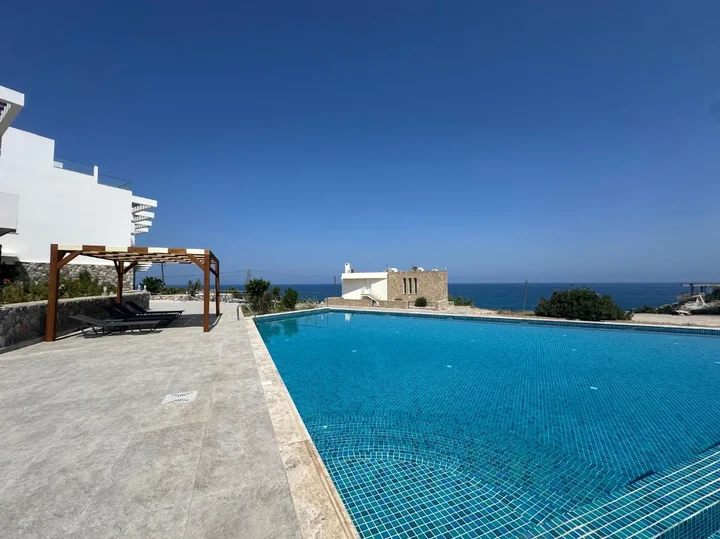 "Azure Pearl" - Wake Up By The Sea · Oceanfront Garden Retreat With Pool - Chypre du Nord