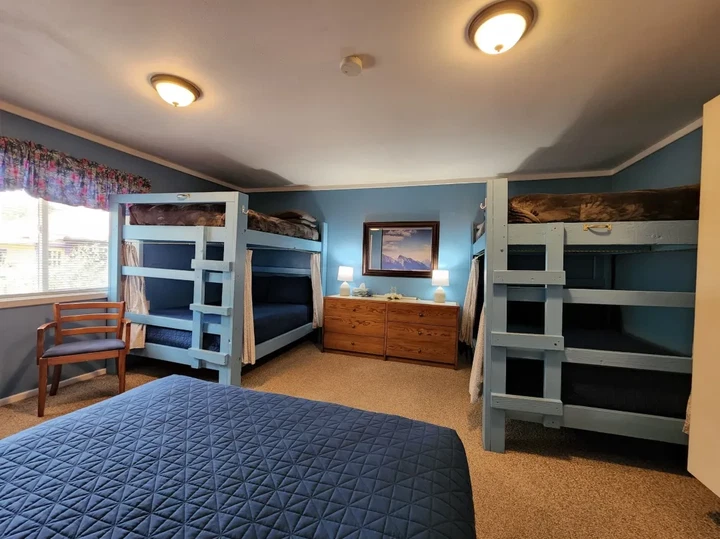 Inn The Clouds Hostel & Inn - Leadville, CO