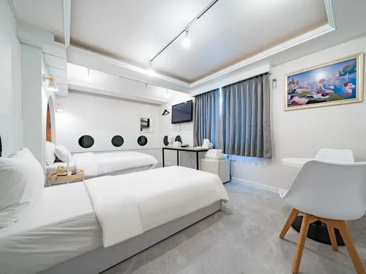 Jinju Hotel Europe - Jinju