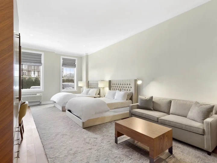 The Vanderbilt Hotel Suites - Westbury, NY
