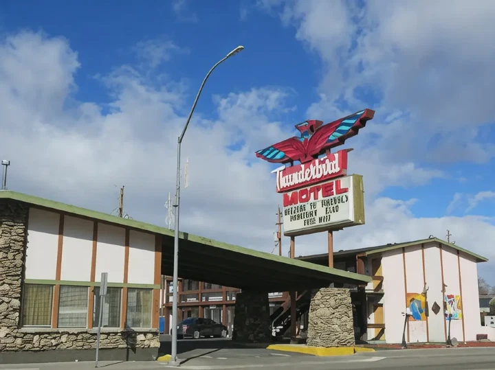 Thunderbird Motel - Nevada