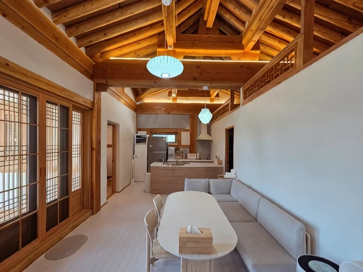 Gyeongju Hanok Stay Haemil - Gyeongju-si
