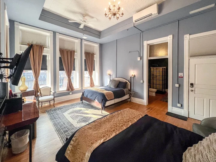 The Oliver Inn - Duluth, MN