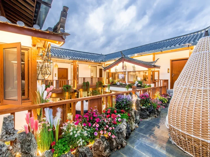 Lijiang Shiningland Resort Hotel（lijiang Old Town） - Lijiang