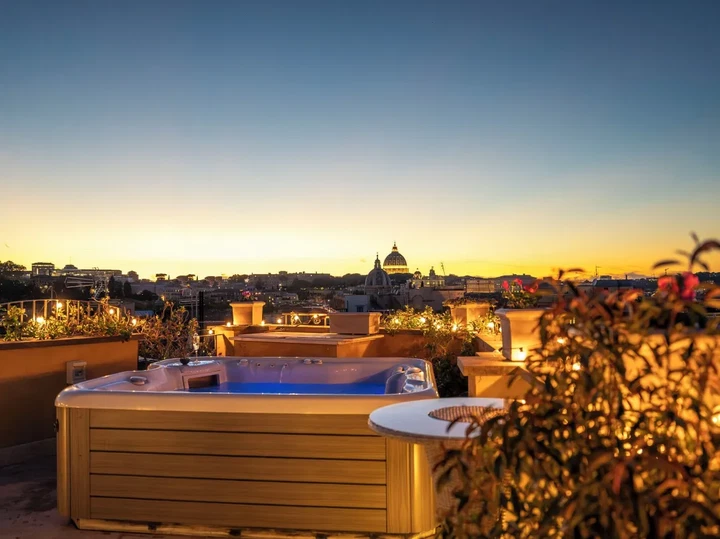 Navona Queen Rooftop - Vatican City