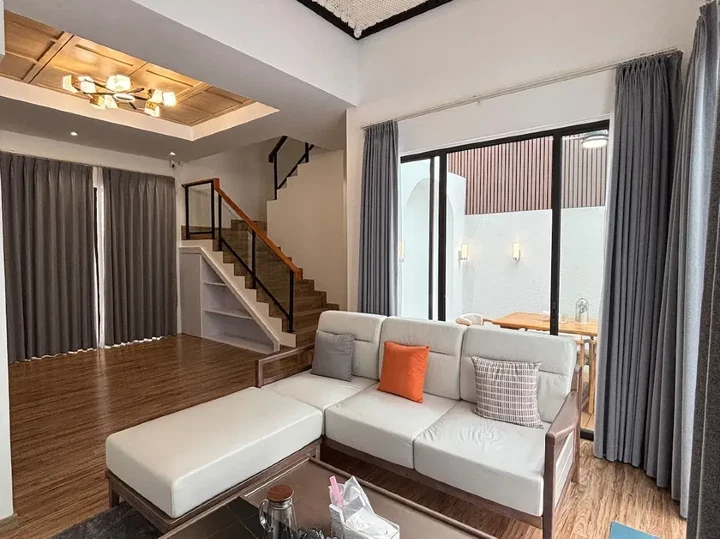 Kyzen Stay – Central Family Home W Pool & Loft Net - Batam