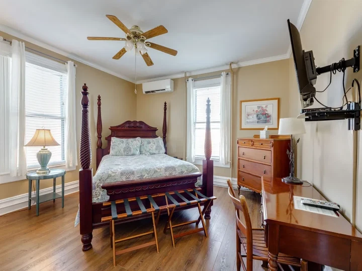 1898 Waverly Inn - Hendersonville, NC
