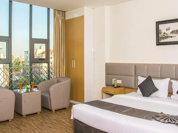 Botahtaung Hotel - Yangon