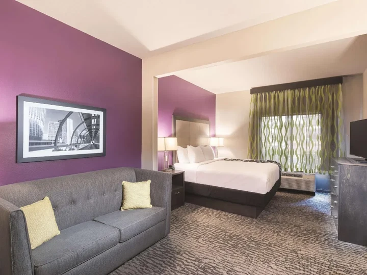 La Quinta Inn & Suites By Wyndham Kennesaw - Acworth, GA