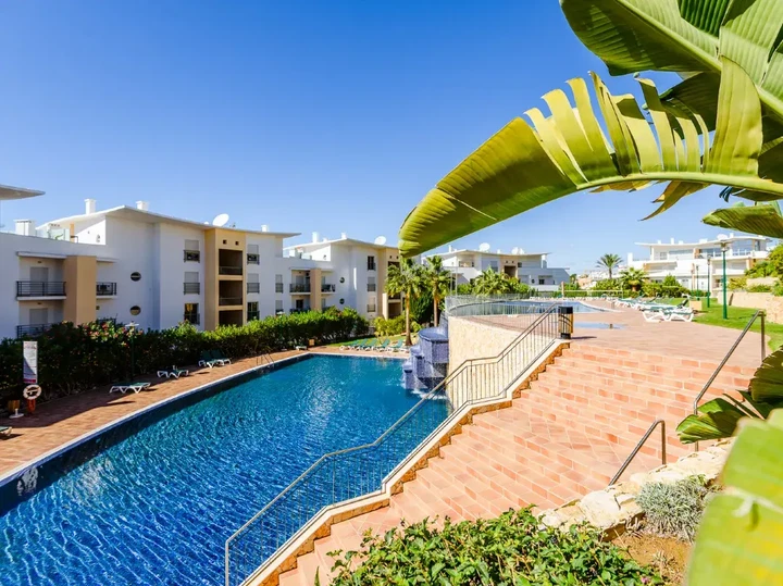 Apartamento Bnb Homes Com Vista Para O Mar, Terraço Relaxante, 2 Piscinas E Campo De Ténis - Albufeira