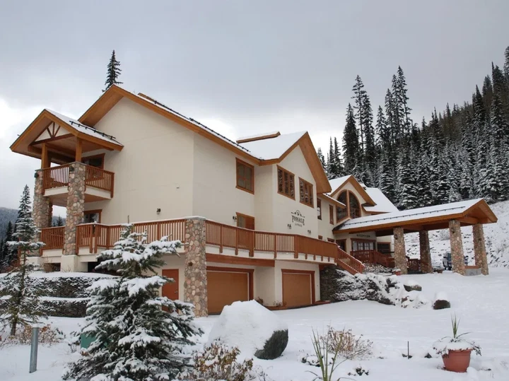 The Pinnacle Lodge - Sun Peaks