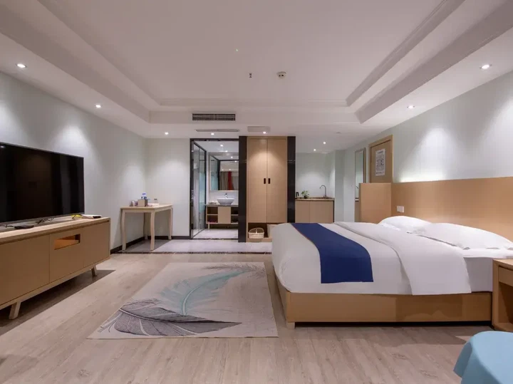 Jiayoulong  Hotel（kunming High Speed Railway South Station Chunrong Street Subway Station） - Kunming