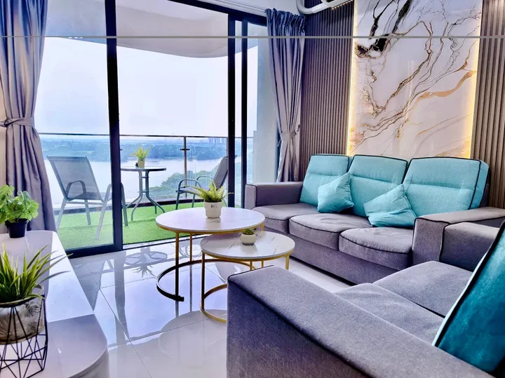 Full Sea View Country Garden Danga Bay 11-13pax - Johor Bahru