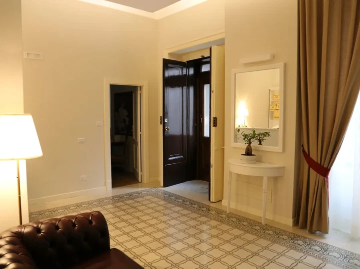Dimora Delle Arti - Camere E Suites - Napoli