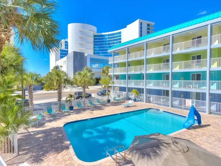 Pelican Pointe - Tampa Bay, FL