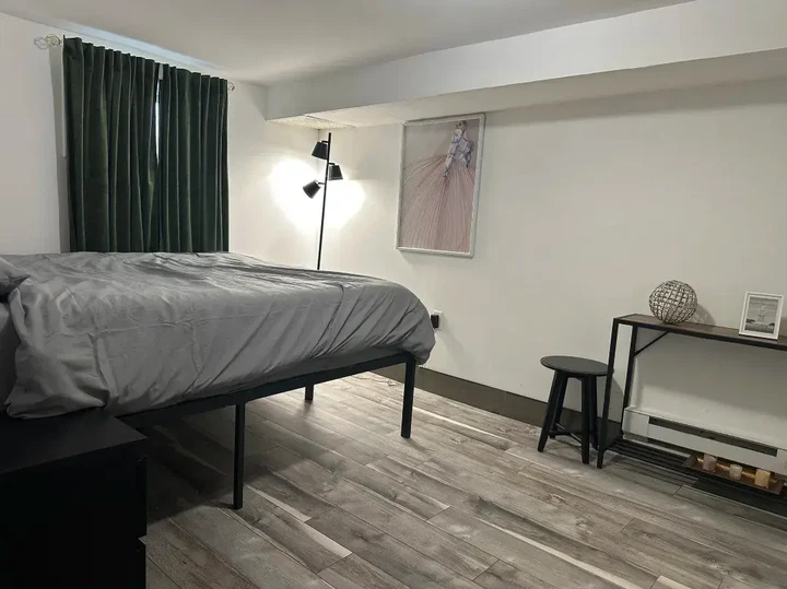 Quincy Master Room With Private Entrance - Dorchester, MA