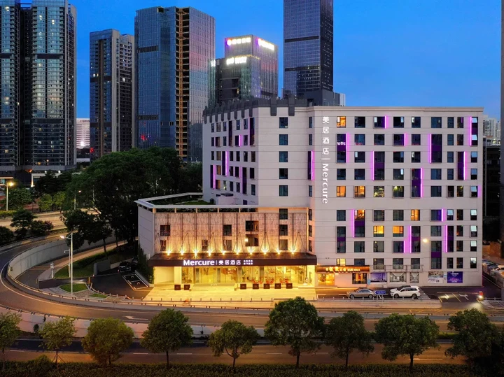 Mercure Shenzhen Sports Center Hotel - Hong Kong