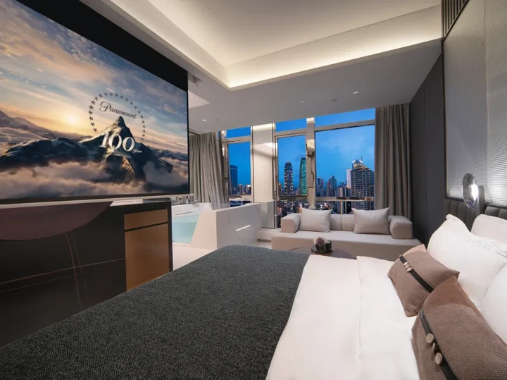 Isbello Lixin Landmark High Altitude Hotel - Chongqing