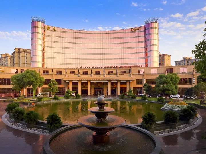 Royal International Hotel Shanghai - Shanghai