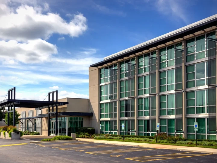 Crowne Plaza Lombard Downers Grove By Ihg - Oak Brook, IL