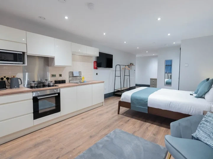 Sevenstay Plus - 60 Old Hall Street - Wirral