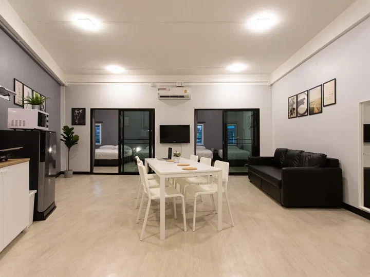 U2 Large 2 Bedrooms With Kitchen - Phra Khanong
