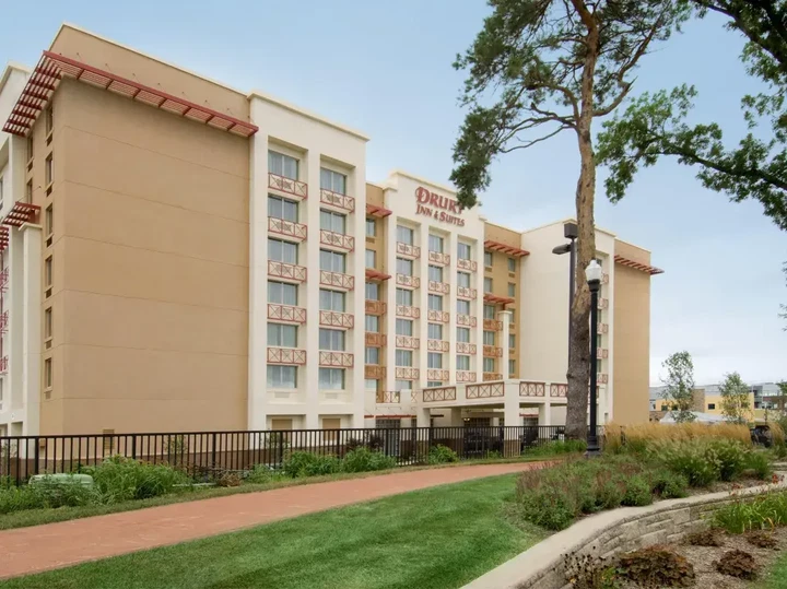 Drury Inn & Suites West Des Moines - West Des Moines, IA