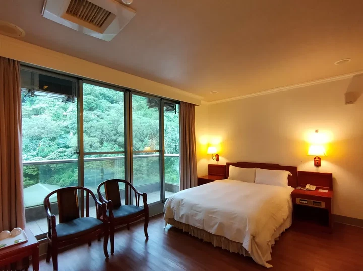 Crown Hotel - Yilan County