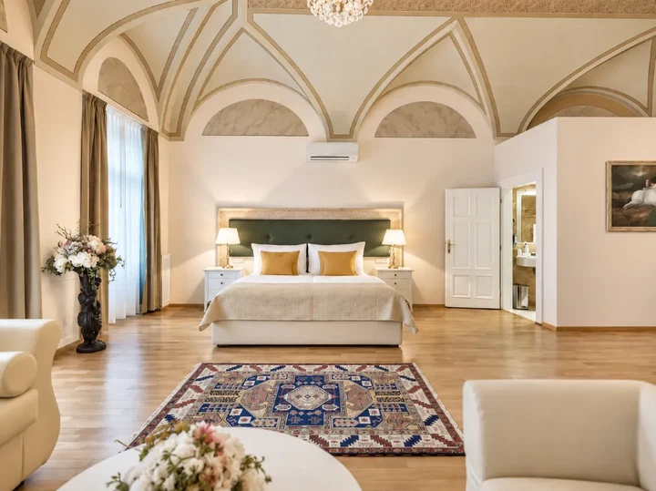 Little King Hotel U Malvaze - Prague