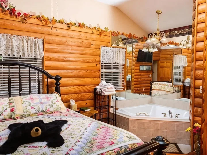 Mountain Aire Cottages, Inn, & Glamping - Tallulah Falls, GA