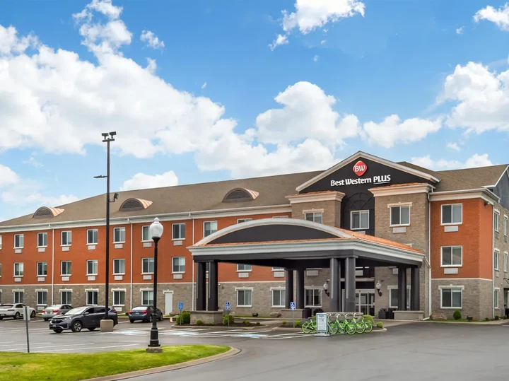 Best Western Plus 1000 Islands Hotel & Suites - Gananoque