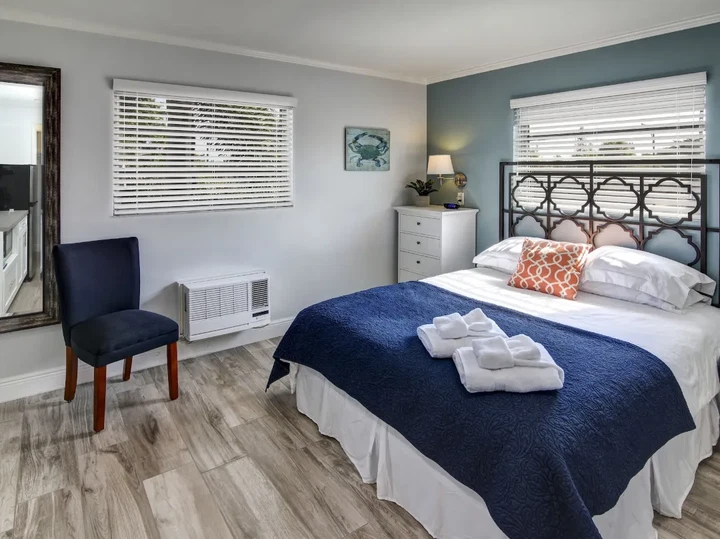 May-dee Suites In Florida - Hollywood, FL