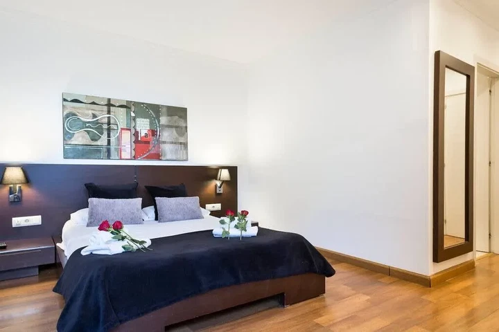 Placa Urquinaona|central And Comfortable 4bd 3bth - Barcelona