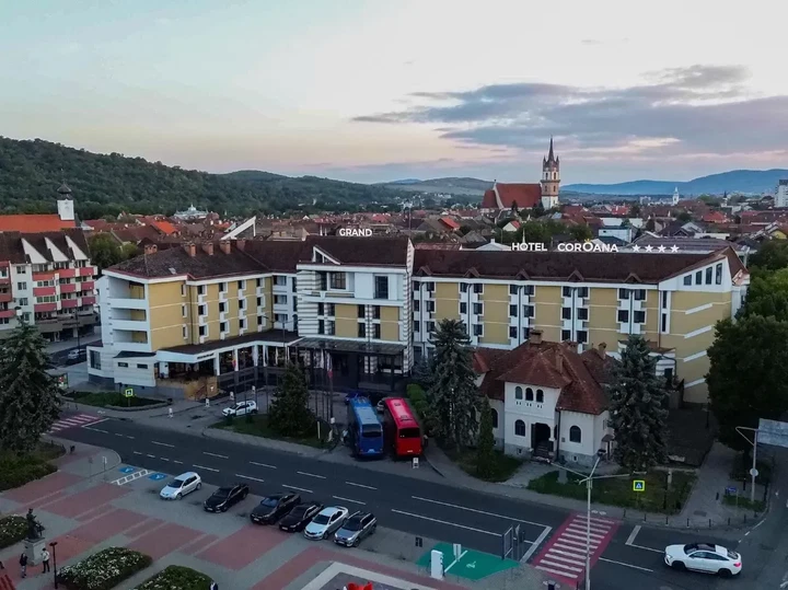 Grand Hotel Coroana - Bistrița