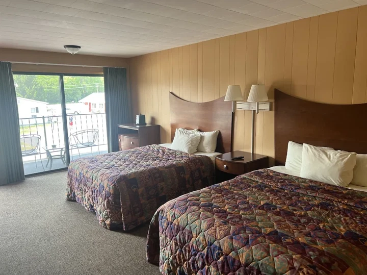 All Star Inn & Suites - Wisconsin Dells, WI