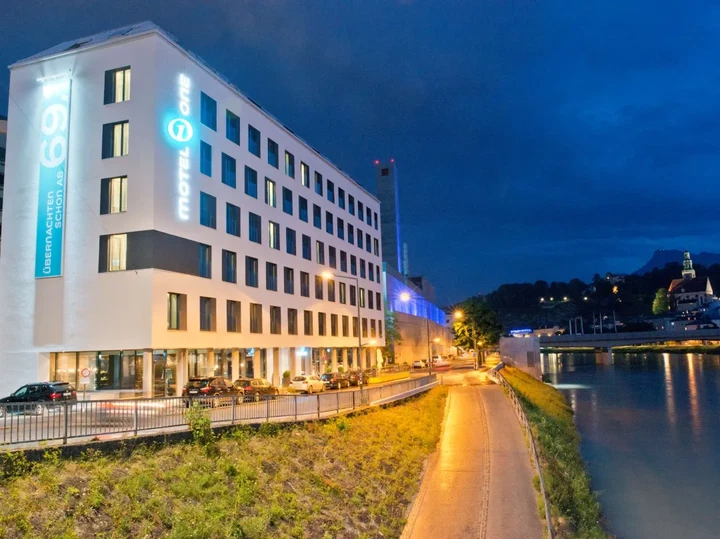 Motel One Salzburg-mirabell - Alps