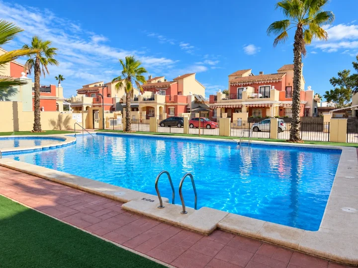 Playa & Piscina Av Mancha - Torrevieja