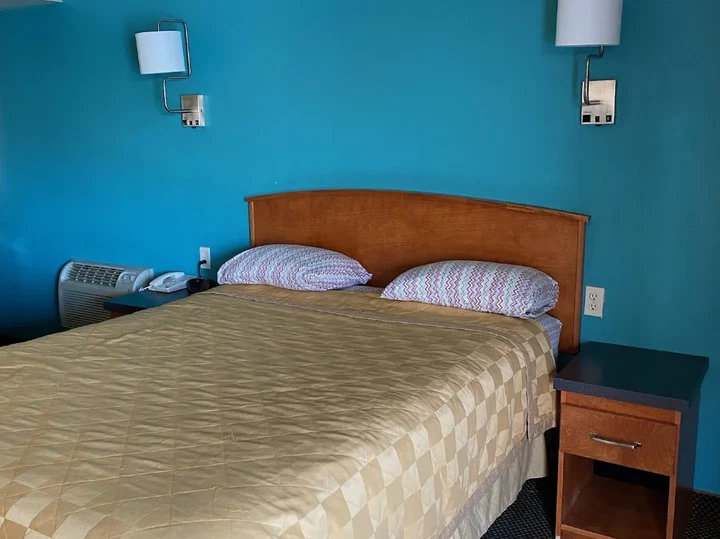 Lone Pine Budget Inn - Lone Pine, CA